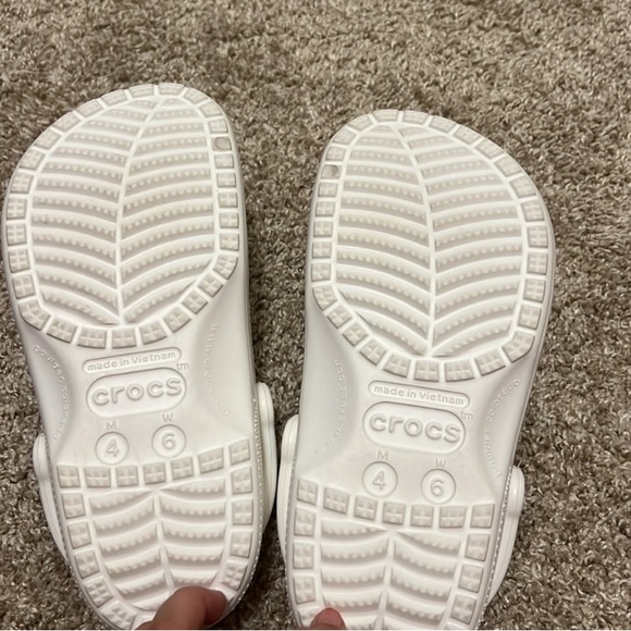 CROCS | Shoes | White Crocs In A Size 6 Womens | Poshmark